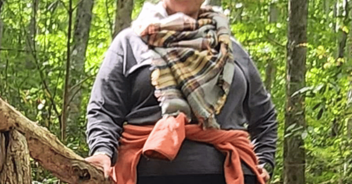 ULTIMATE CLOTHES GUIDE FOR YOUR FALL CAMPING TRIP - The Wandering ...