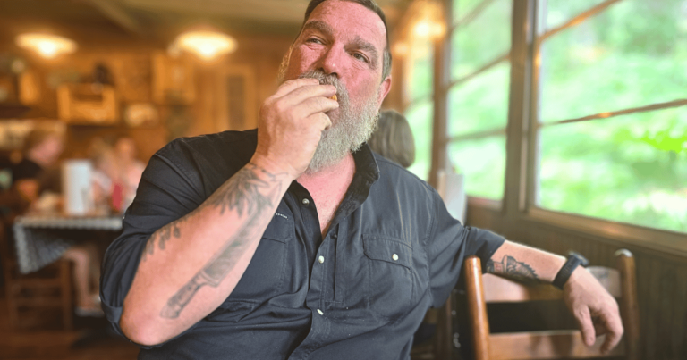 FAT WILLIE'S FISH CAMP: BEST SEAFOOD DIVES IN FLORIDA - The Wandering ...