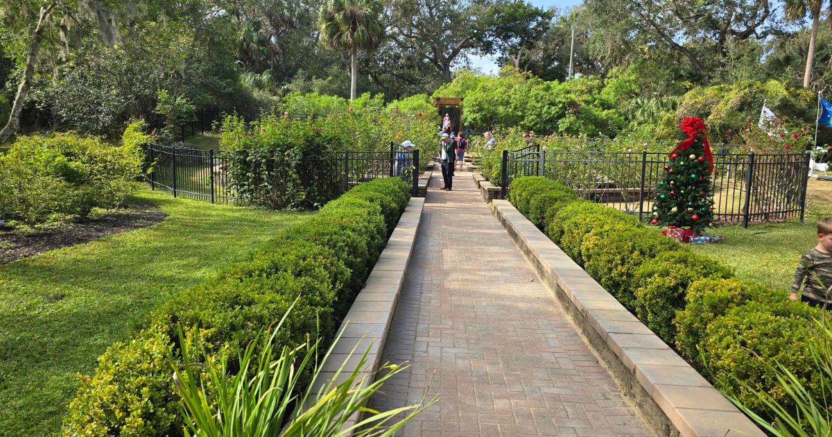 DISCOVER WASHINGTON OAKS: ST. AUGUSTINE'S HIDDEN GEM - The Wandering ...